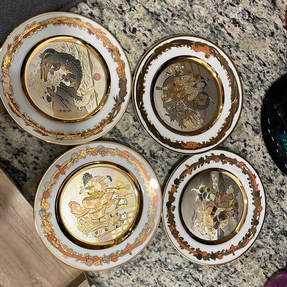 Kitchen | The Hamilton Collection Plate Set Of 4 | Poshmark